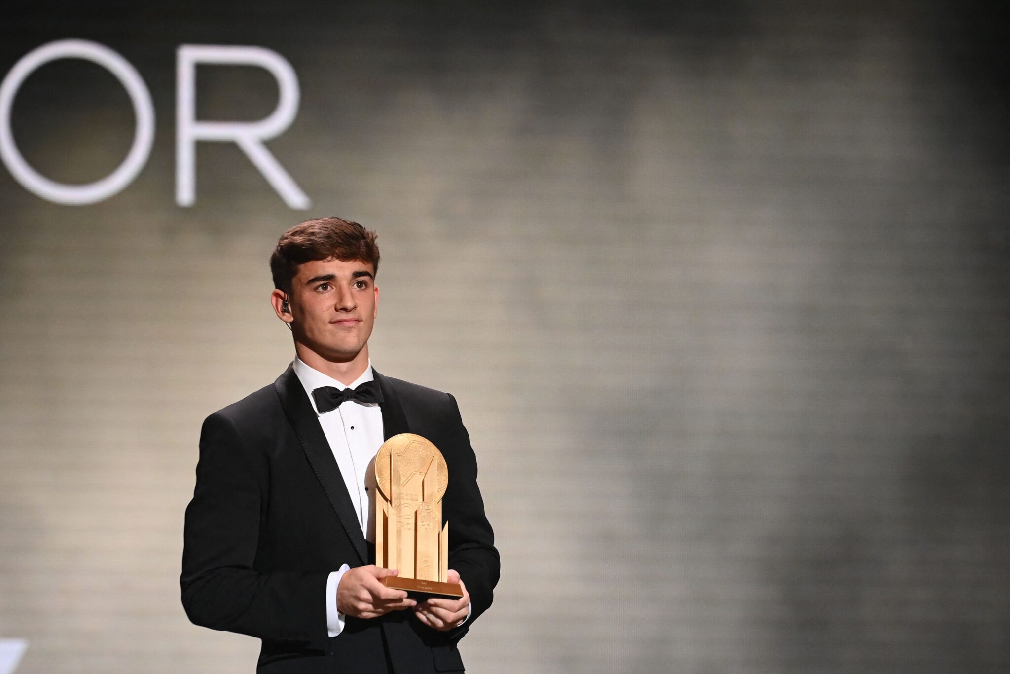 Gavi vince il Golden Boy 2022: "Ringrazio il Barcellona", poi il ...